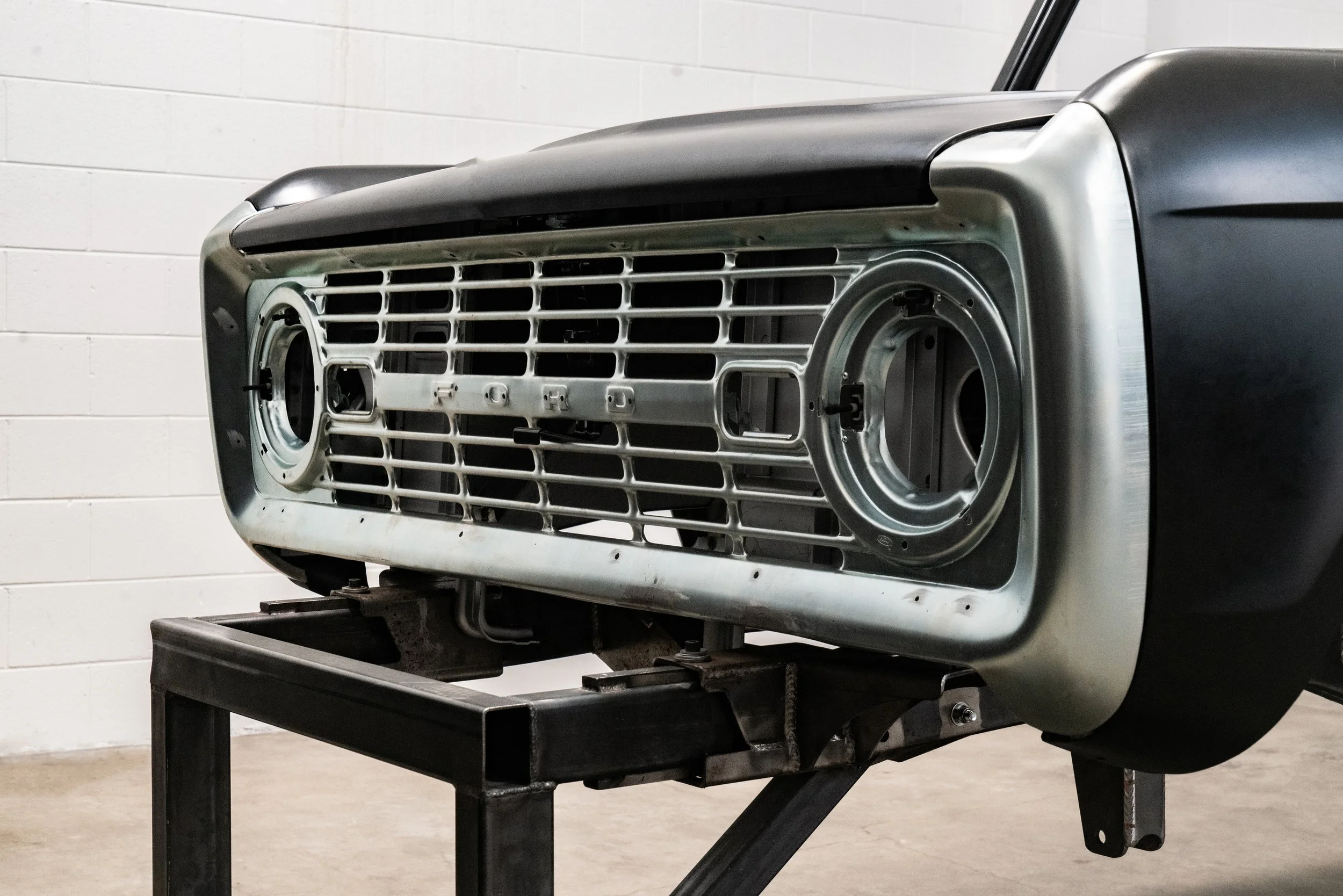 Early Ford Bronco Body Tub — Agaso Outdoor | Early Ford Bronco ...