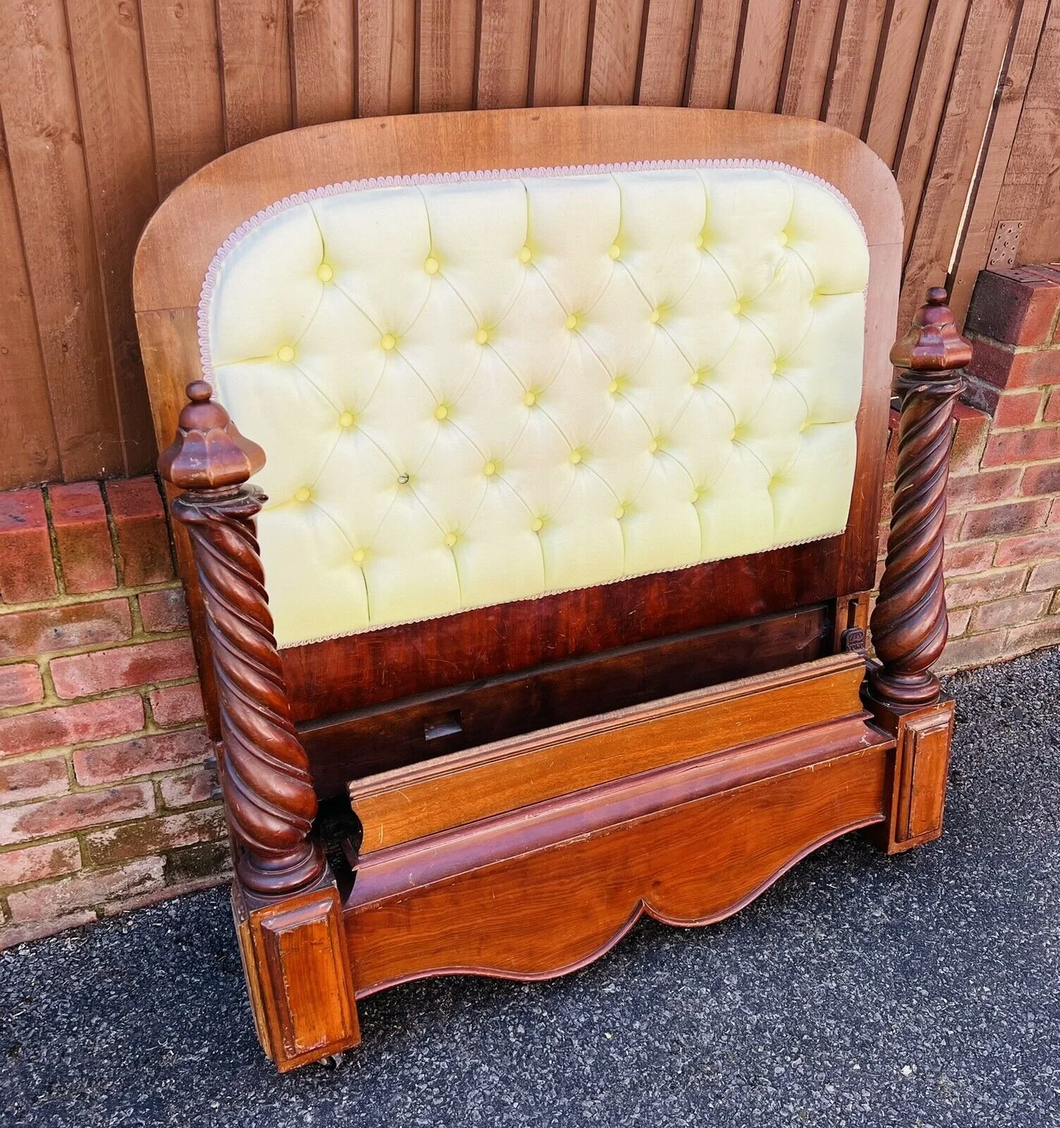 19th CENTURY VICTORIAN SINGLE BED FRAME — Hill's Antiques