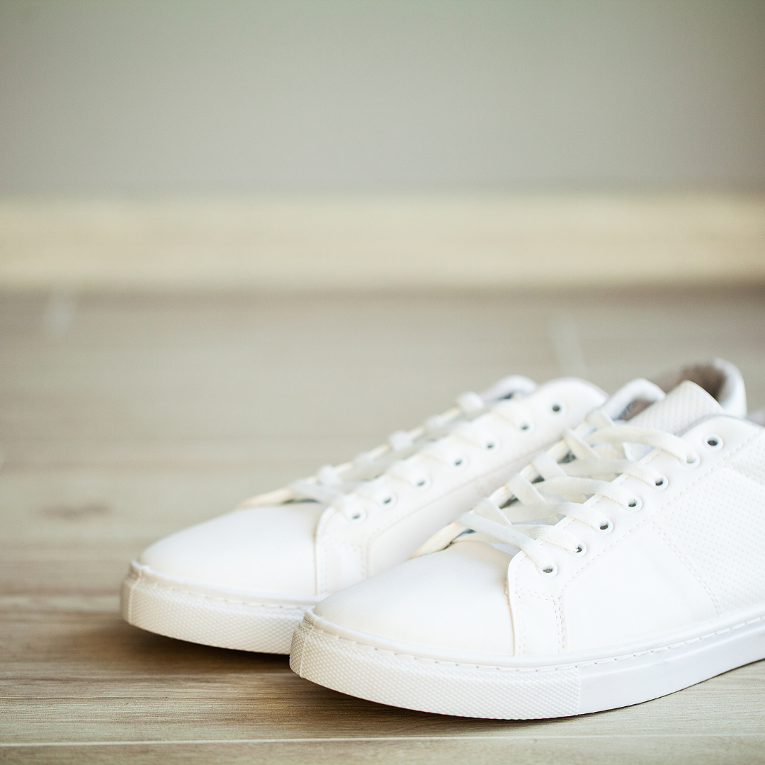 How to Style White Sneakers — Sara Griot