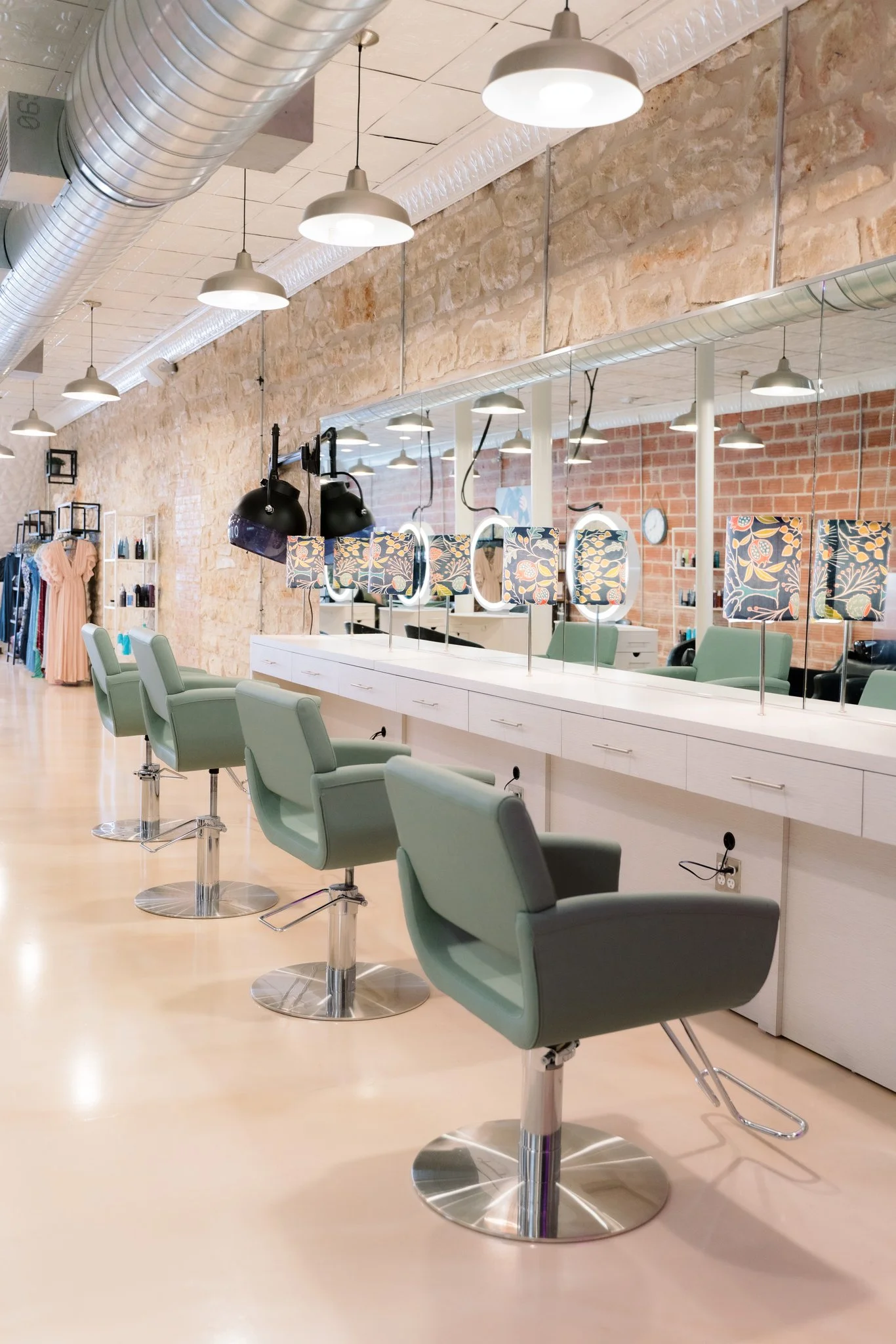 Razmataz Salon & Boutique