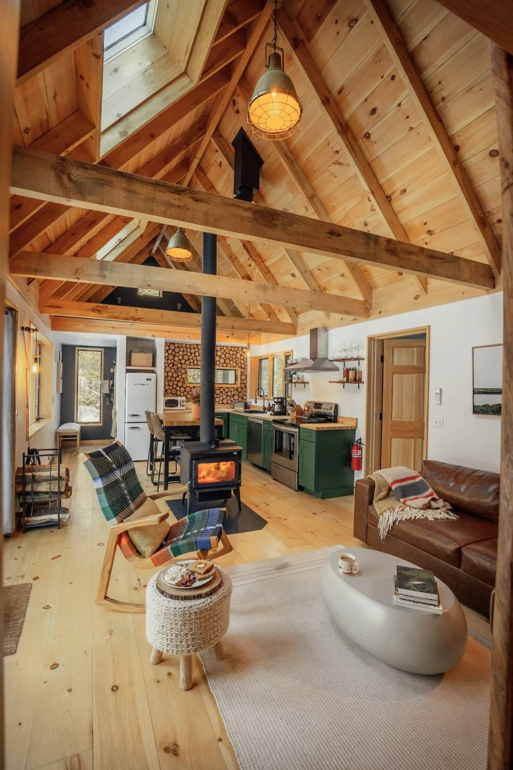 Cozy Rock Cabin | Freeport, ME — Stay Cozy Cabin