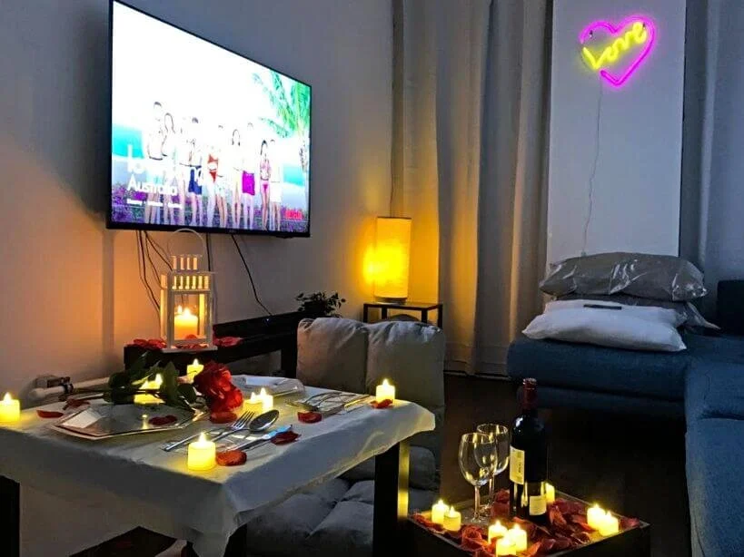 Dinner & Netflix — CozyPlace