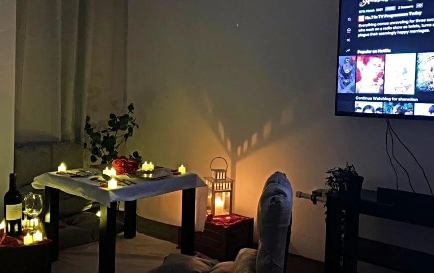 Dinner & Netflix — CozyPlace
