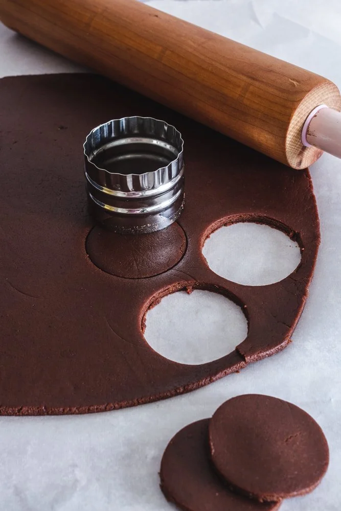 Chocolate and Tonka Sablés Bretons — Yolene Dabreteau Photography