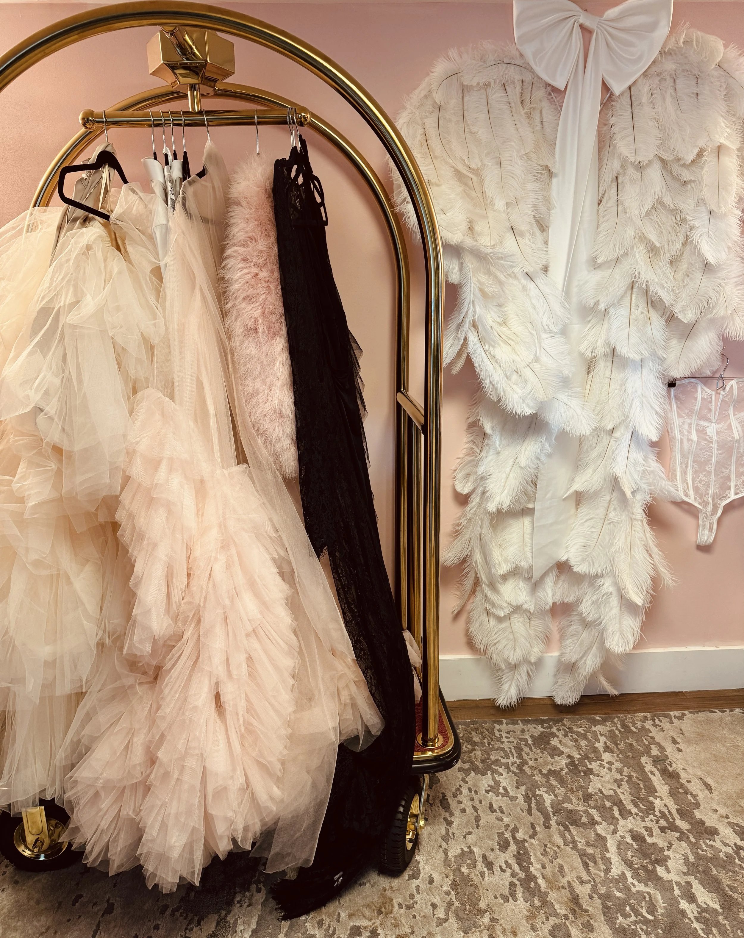 The Best Boudoir Props for Stunning Photos - COCO HAUS - Montreal's ...