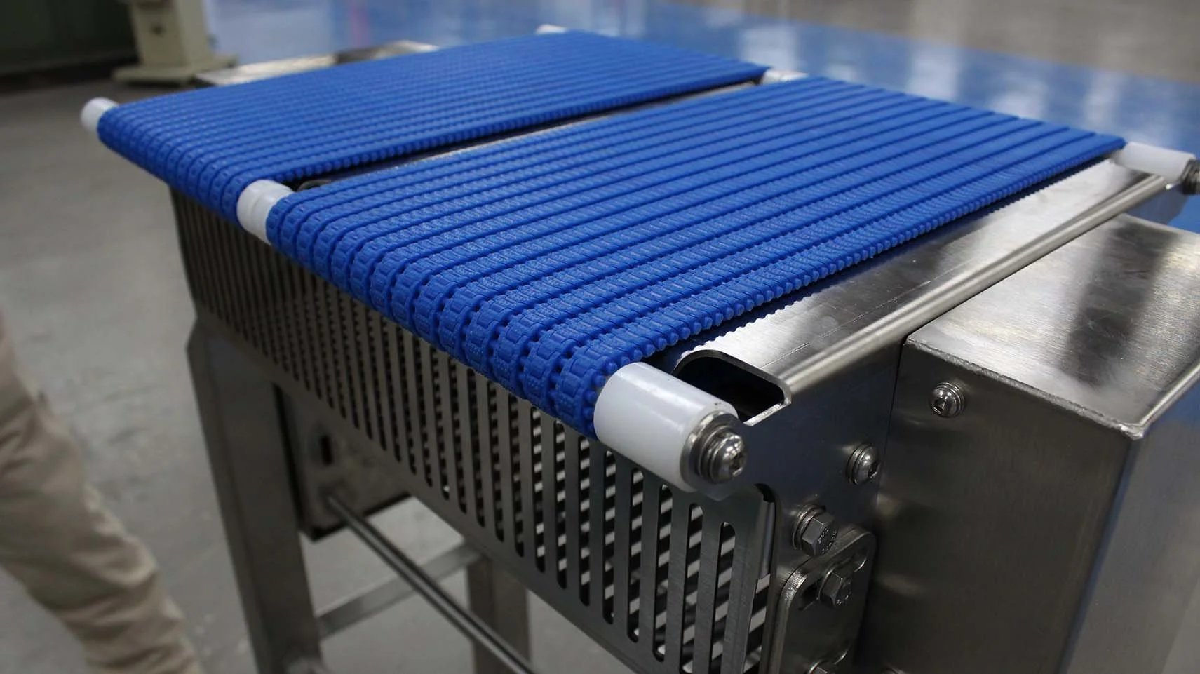Microspan Transfer — Quintec Conveyors