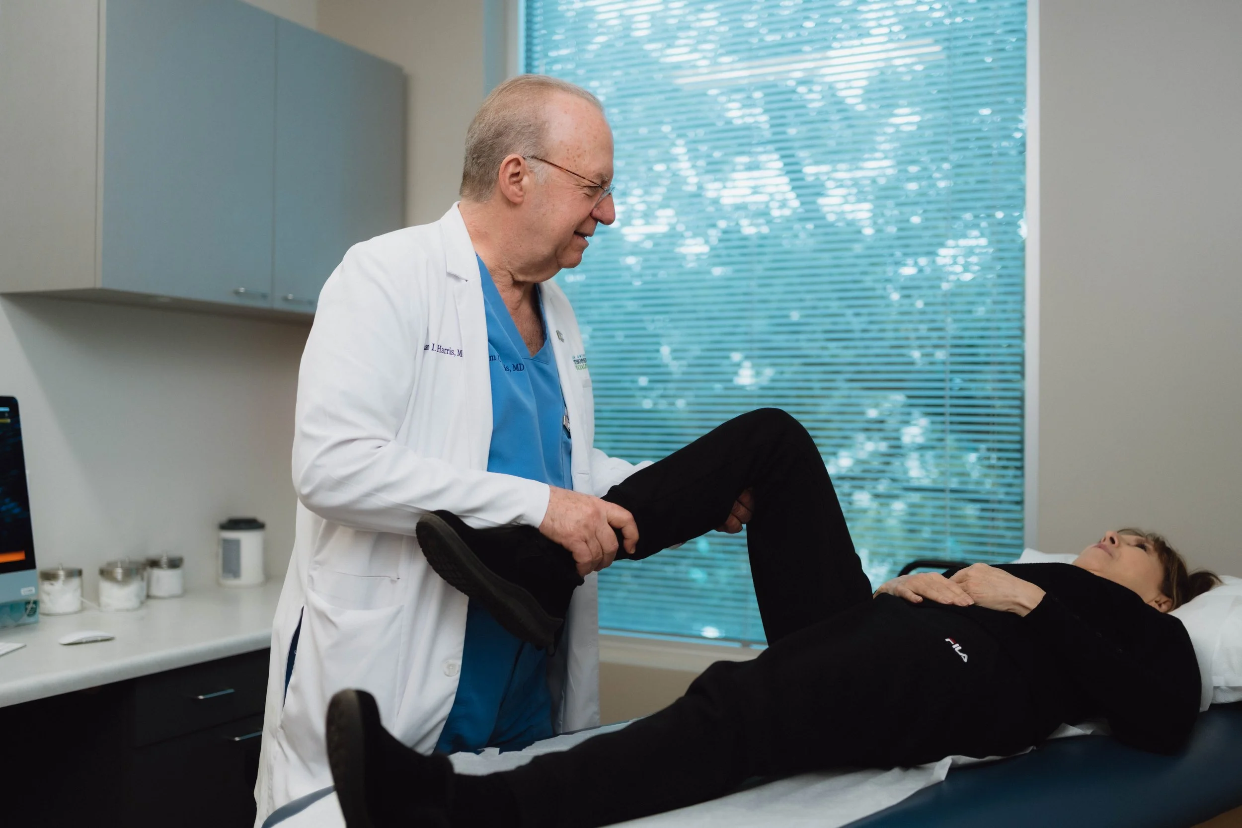 Hip Labral Tear Symptoms, Causes & Treatment Options — San Antonio ...