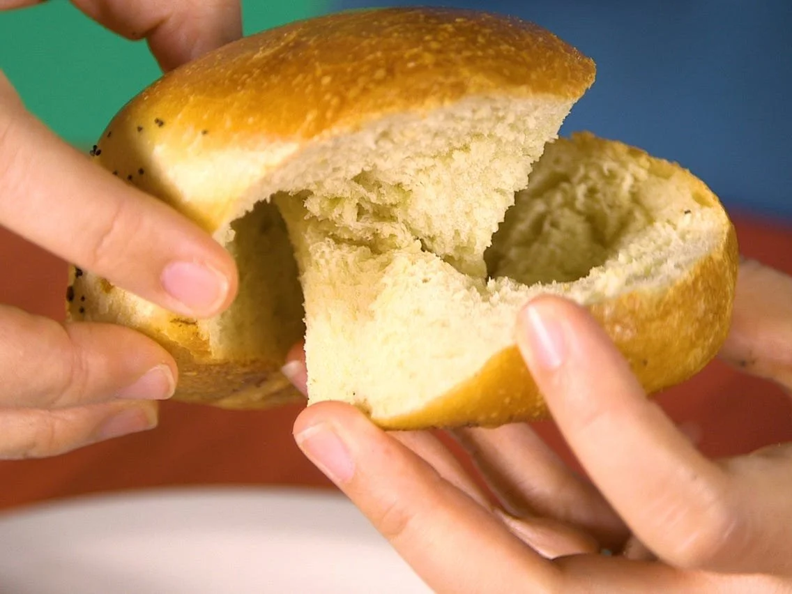 The Ultimate Guide to Bagel Slicing: 8 Methods Ranked — BagelFest