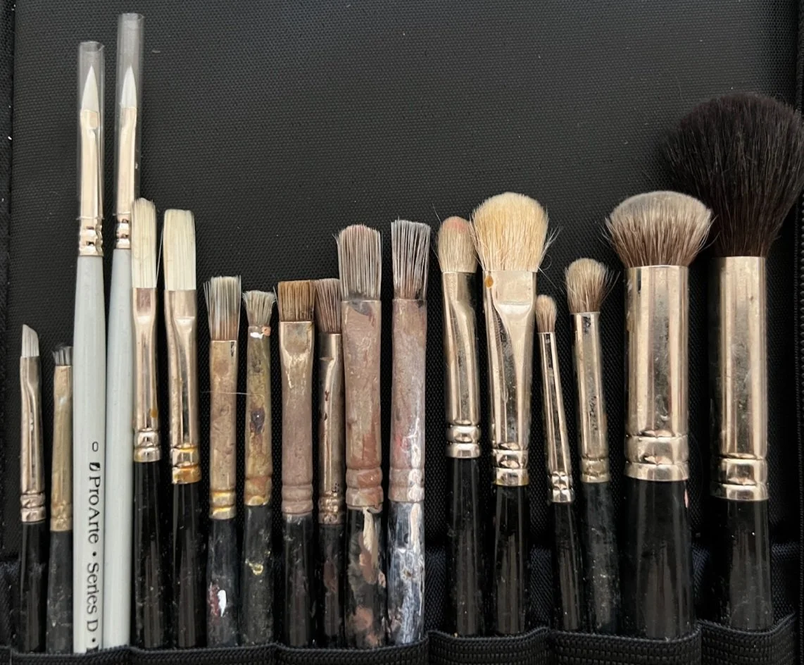 A Beginner’s Guide to Oil Paint Brushes — Rhiannon Piper