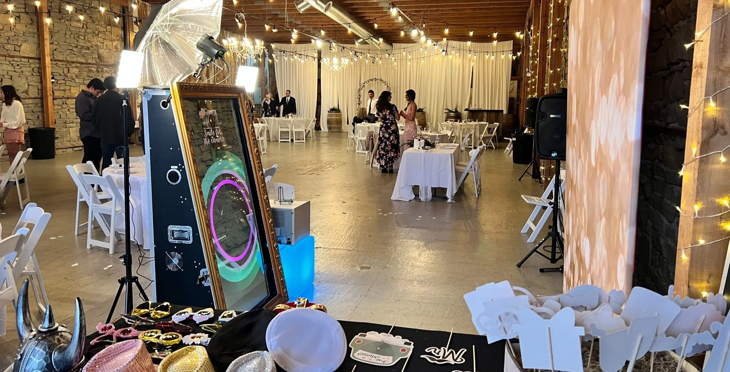 Mirror Booth — Prop and Drop Photo Booth