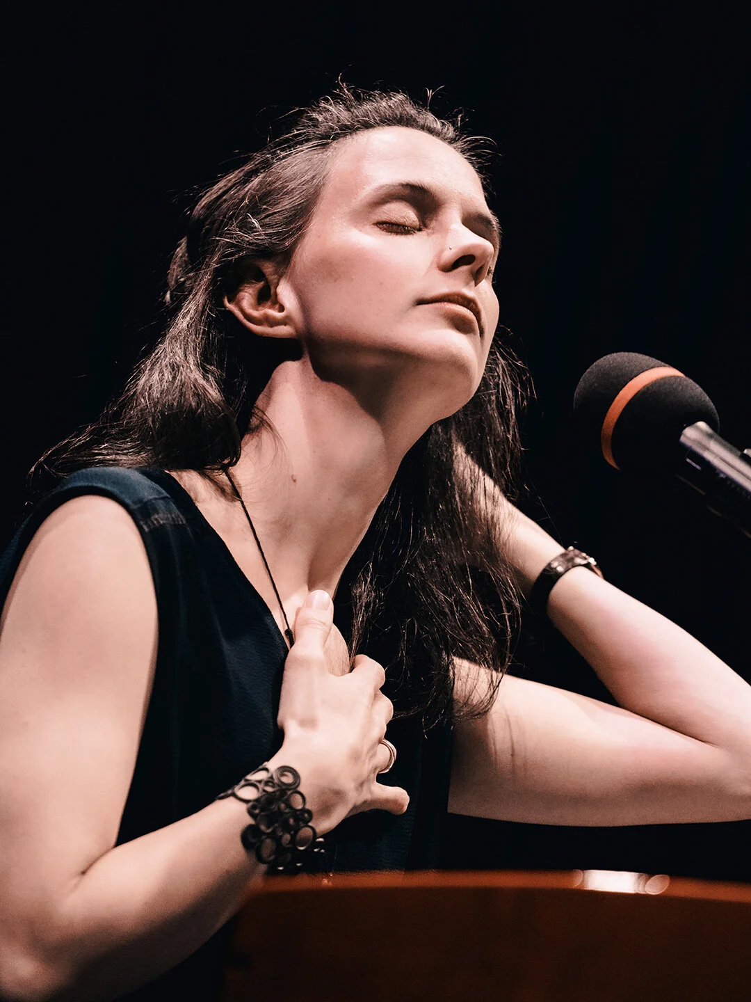 Download — Ángela Tröndle