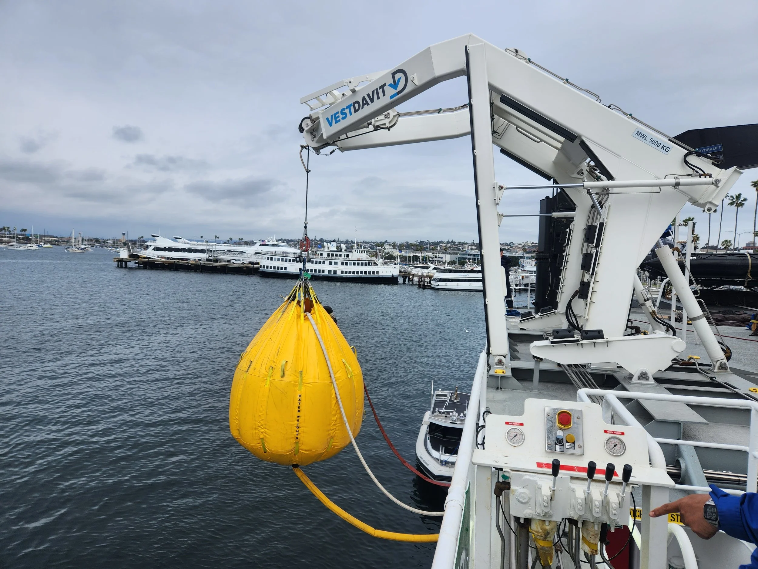 About Us — Rigging & Heavy Lifting Equipment Supplier