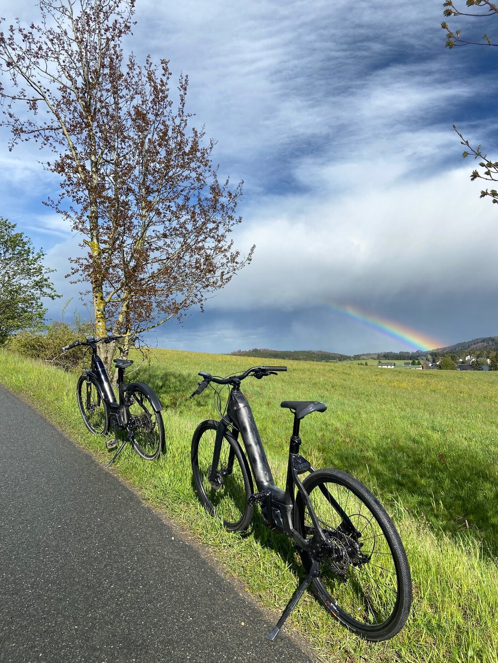 Performance — V FRAMES