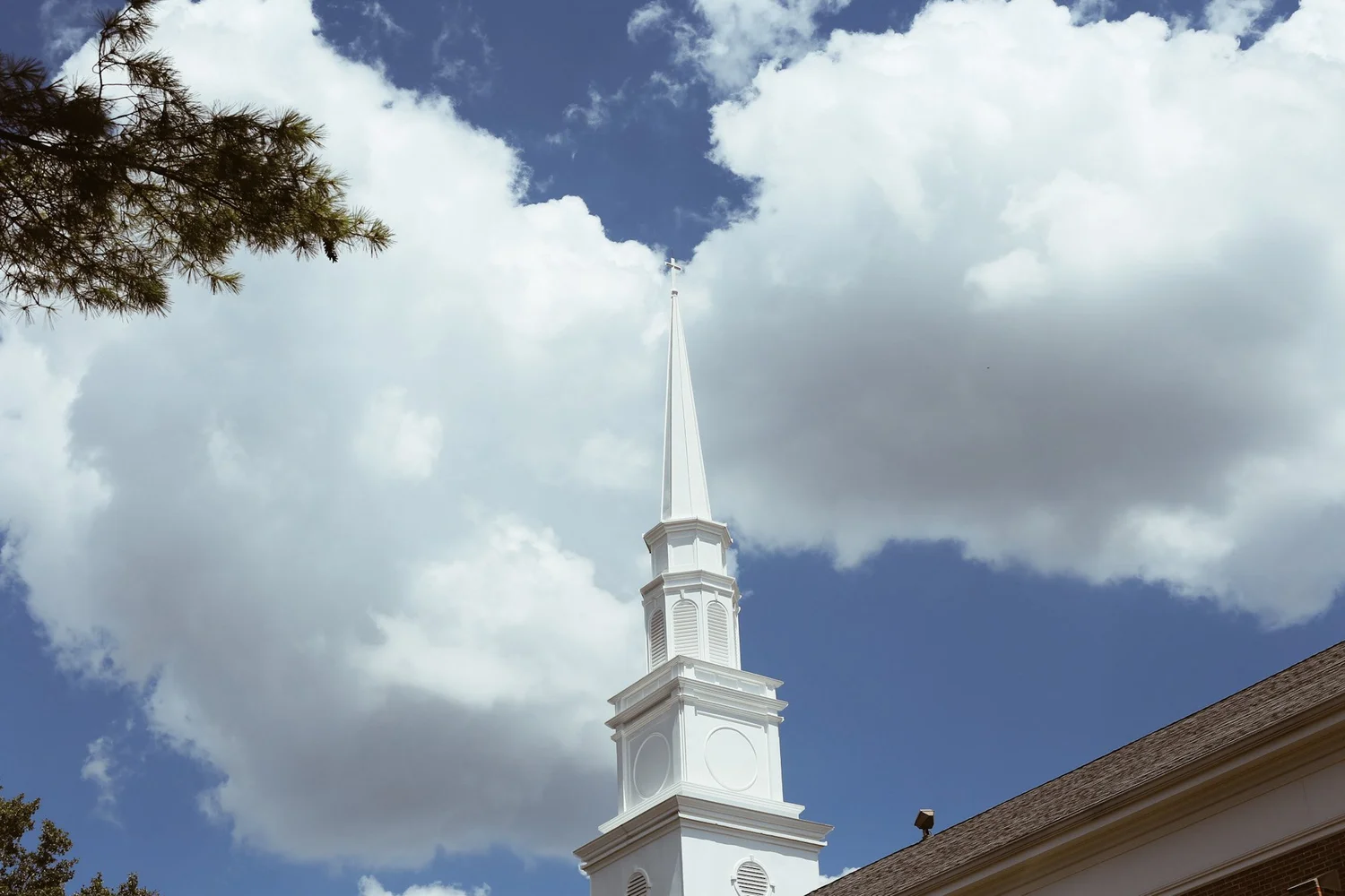 Intro to the Kirk — The Kirk of the Hills