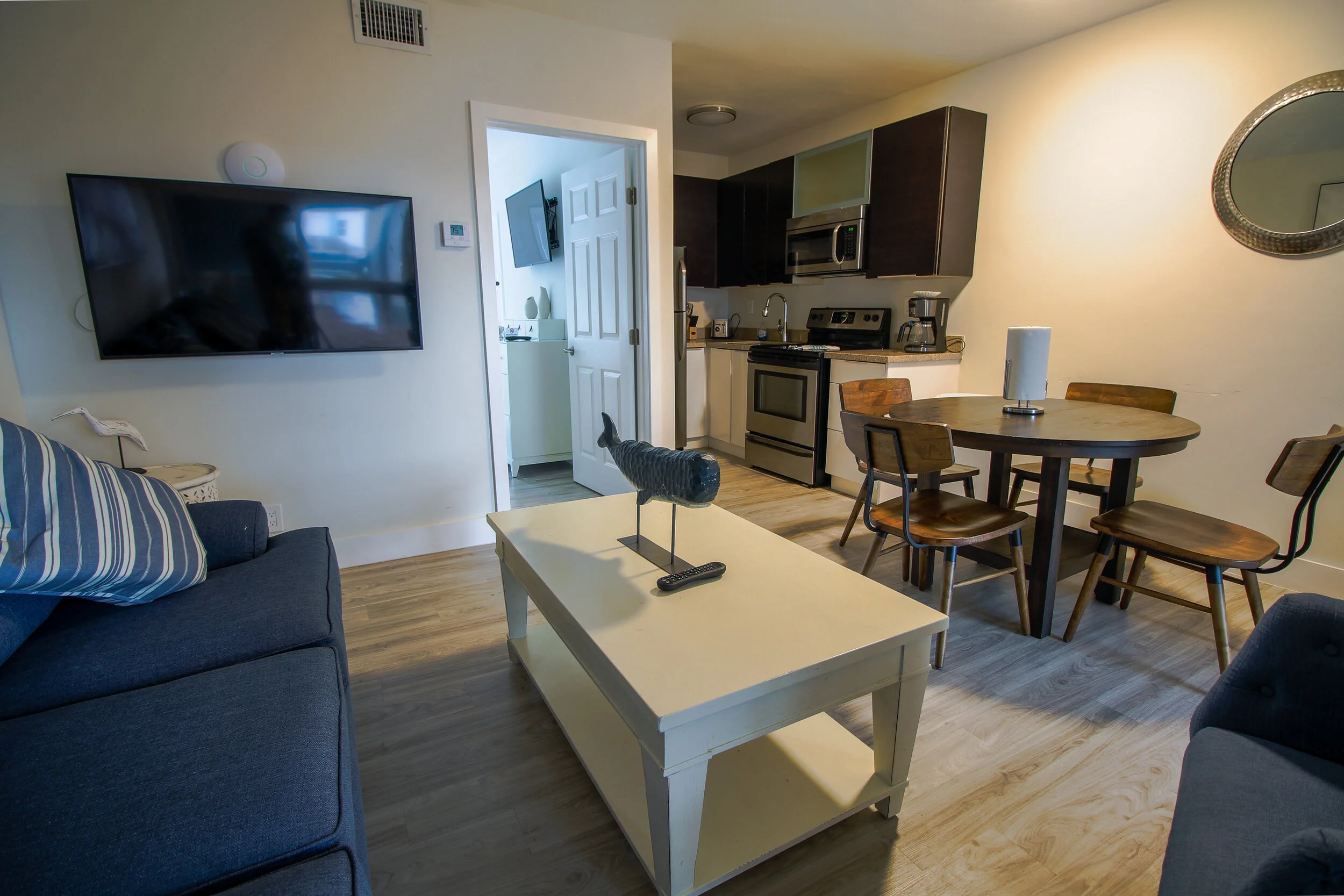 One-Bedroom Suite — Shore View Hotel