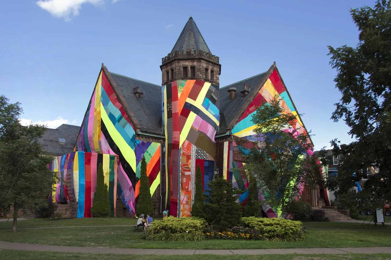 AMANDA BROWDER.......... Large-scale textile installation art ...