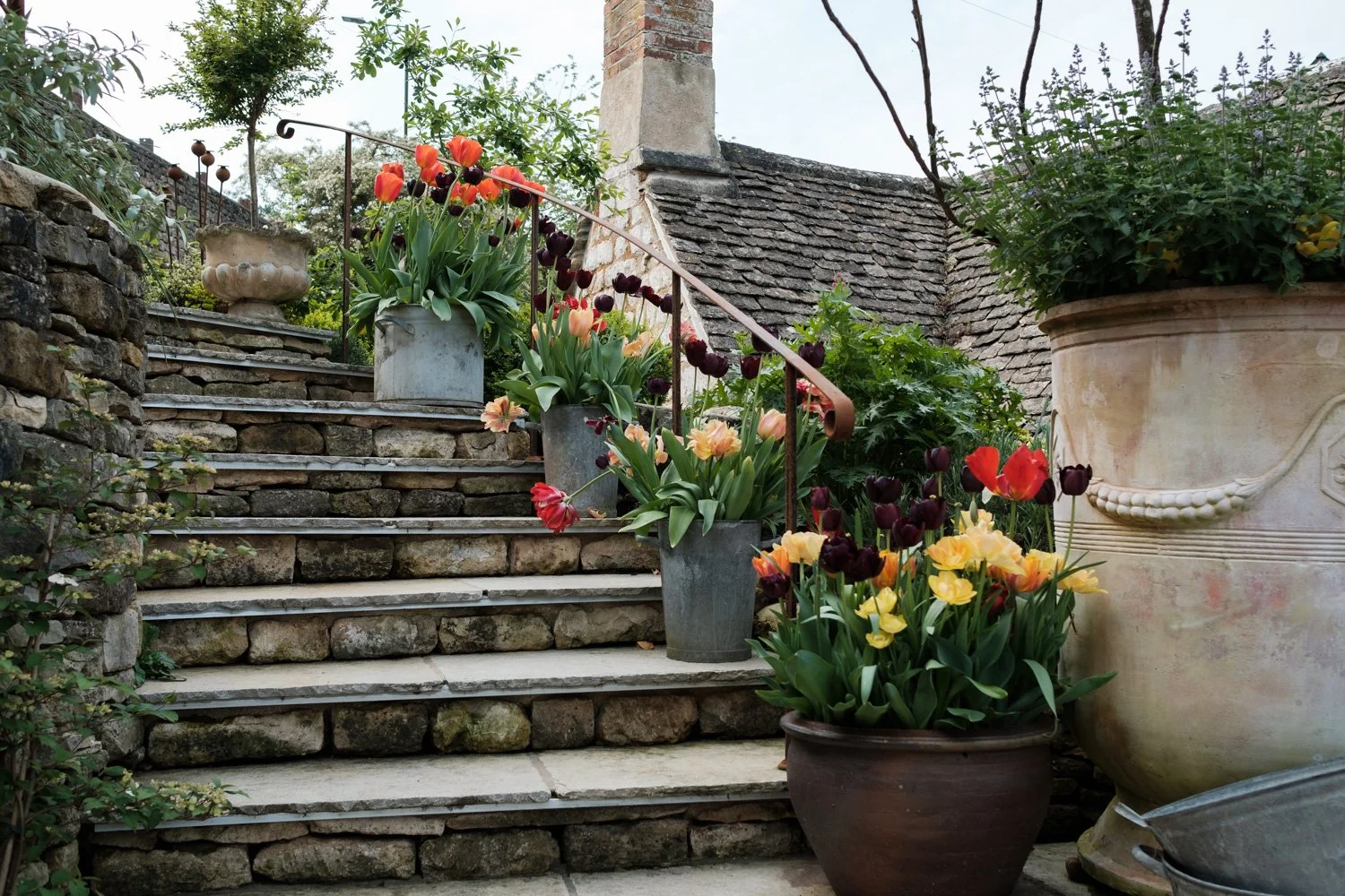 Harnessing the magic of sloping gardens | Austin Design Works ...