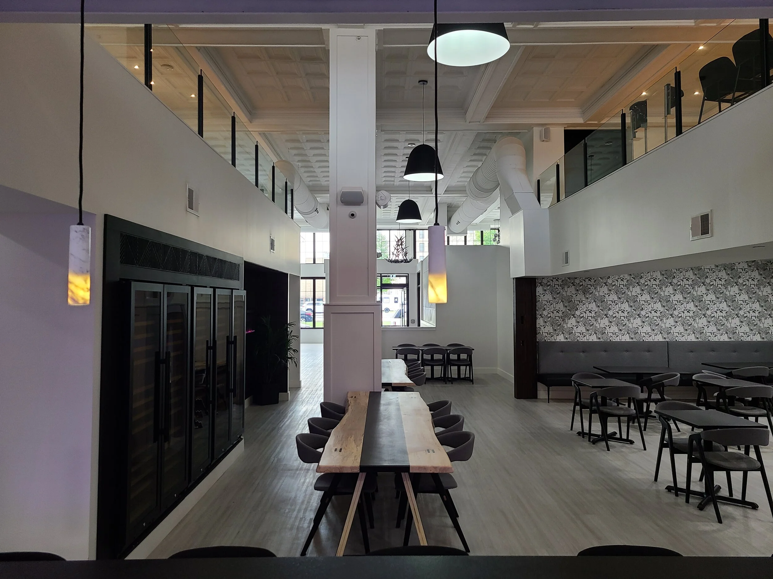 The Apis Restaurant in Downtown Kenosha, WI — Apis Hotel & Restaurant