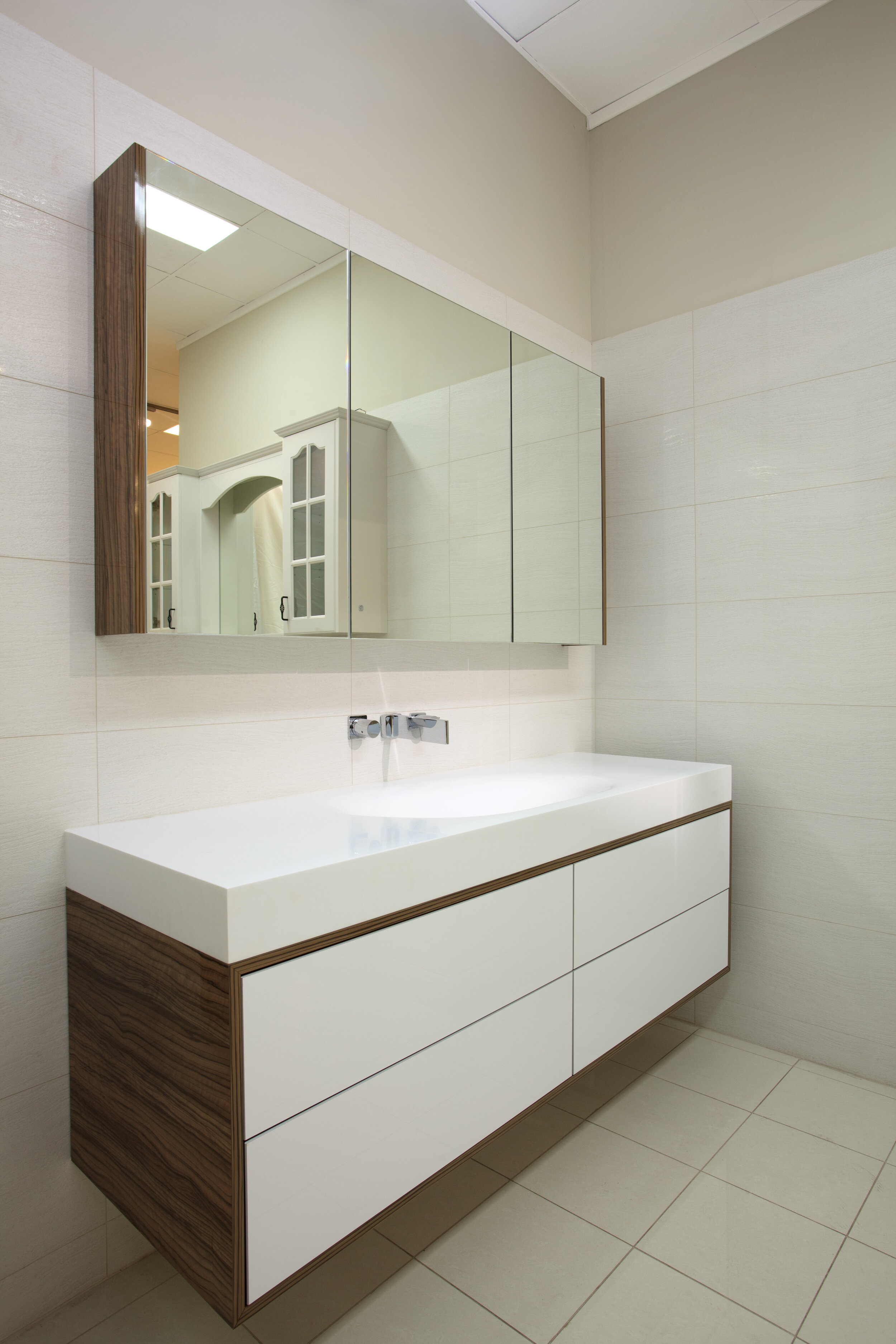 Showroom — Kitchen Net