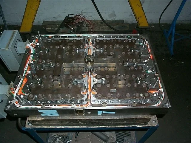 Hot Runner REFURBISHMENTS — HotRunnerSpareParts.com