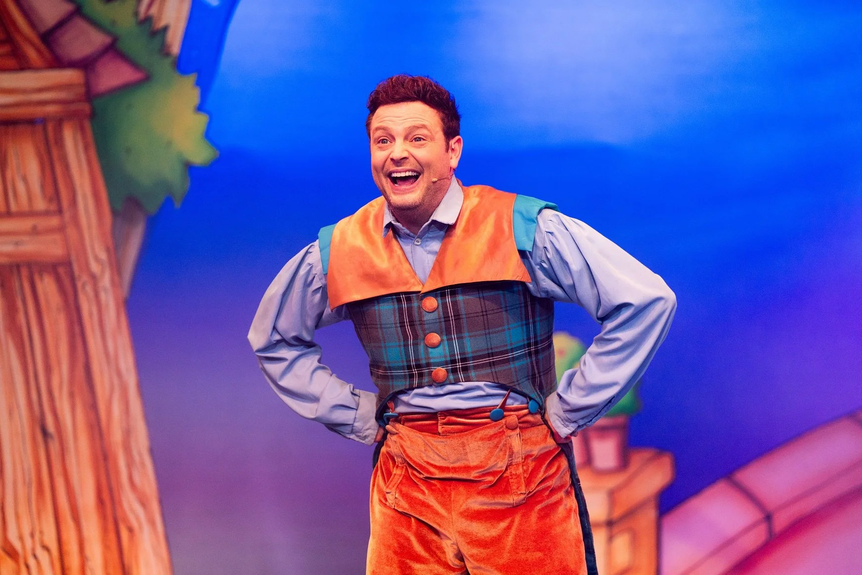 Beauty and the Beast - The Gatehouse, Stafford Panto - Christmas 2023/ ...