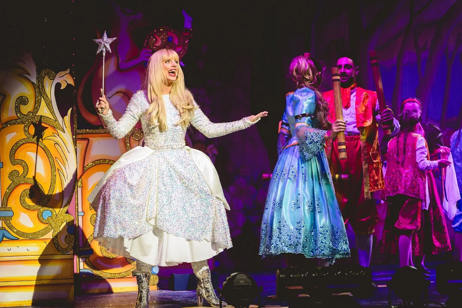 Cinderella - Victoria Theatre Halifax Panto - Christmas 2023/24 ...