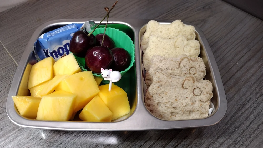 Cute Bento Box Ideas | Hello Kitty Sandwiches — PY's Kitchen | Homemade ...