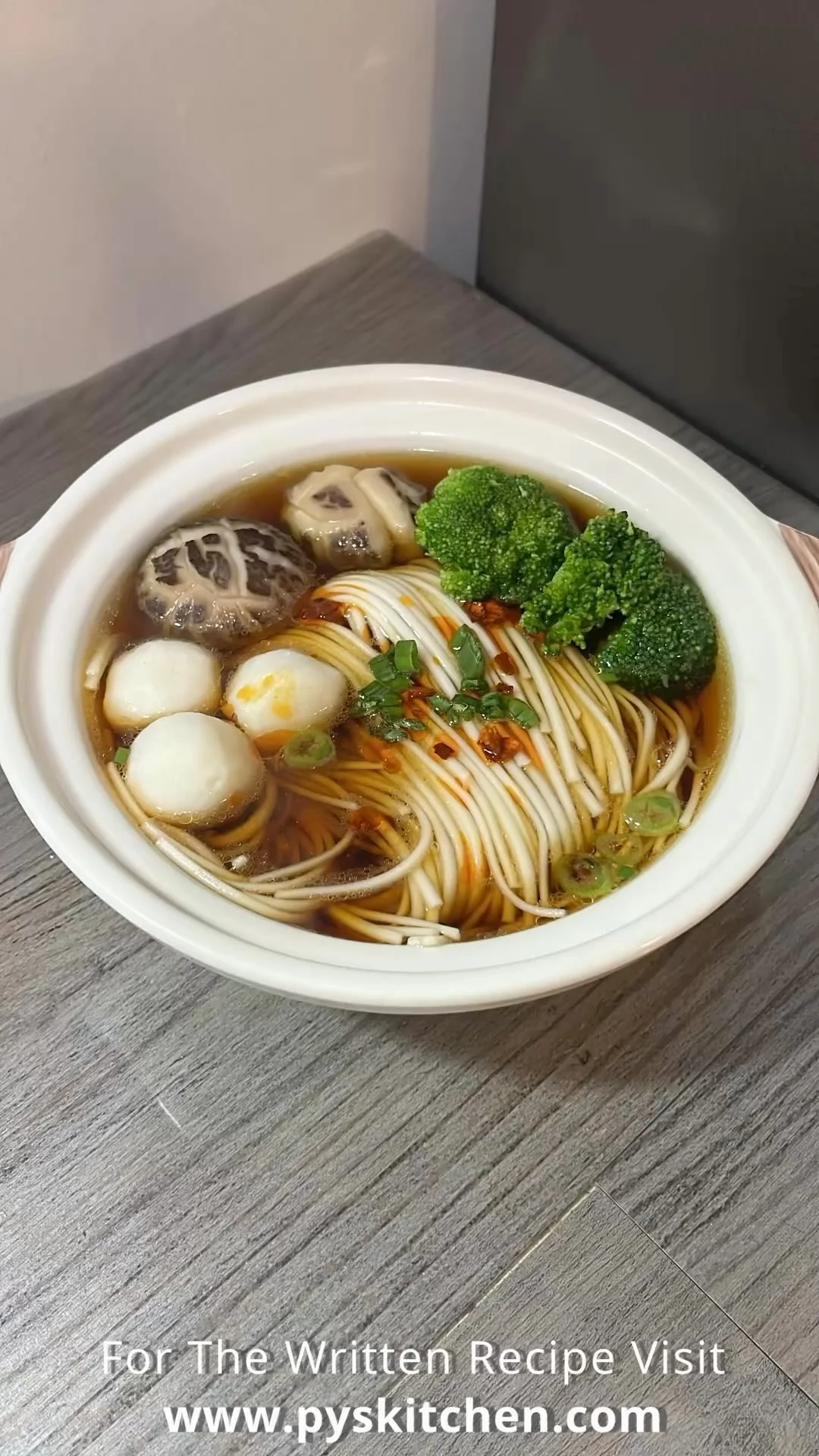 Chinese Bakery Style Swiss Roll - 瑞士卷蛋糕做法 — PY's Kitchen | Homemade Recipes