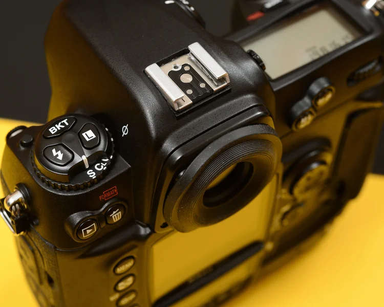 Nikon D2x — thomas eisl