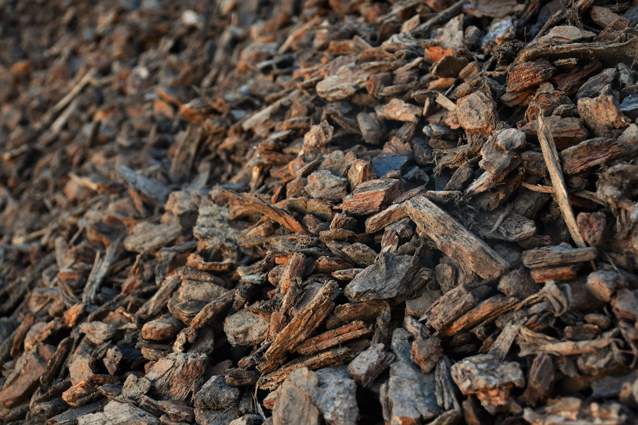 Bark Nugget, Mulch & Chip — Centaland