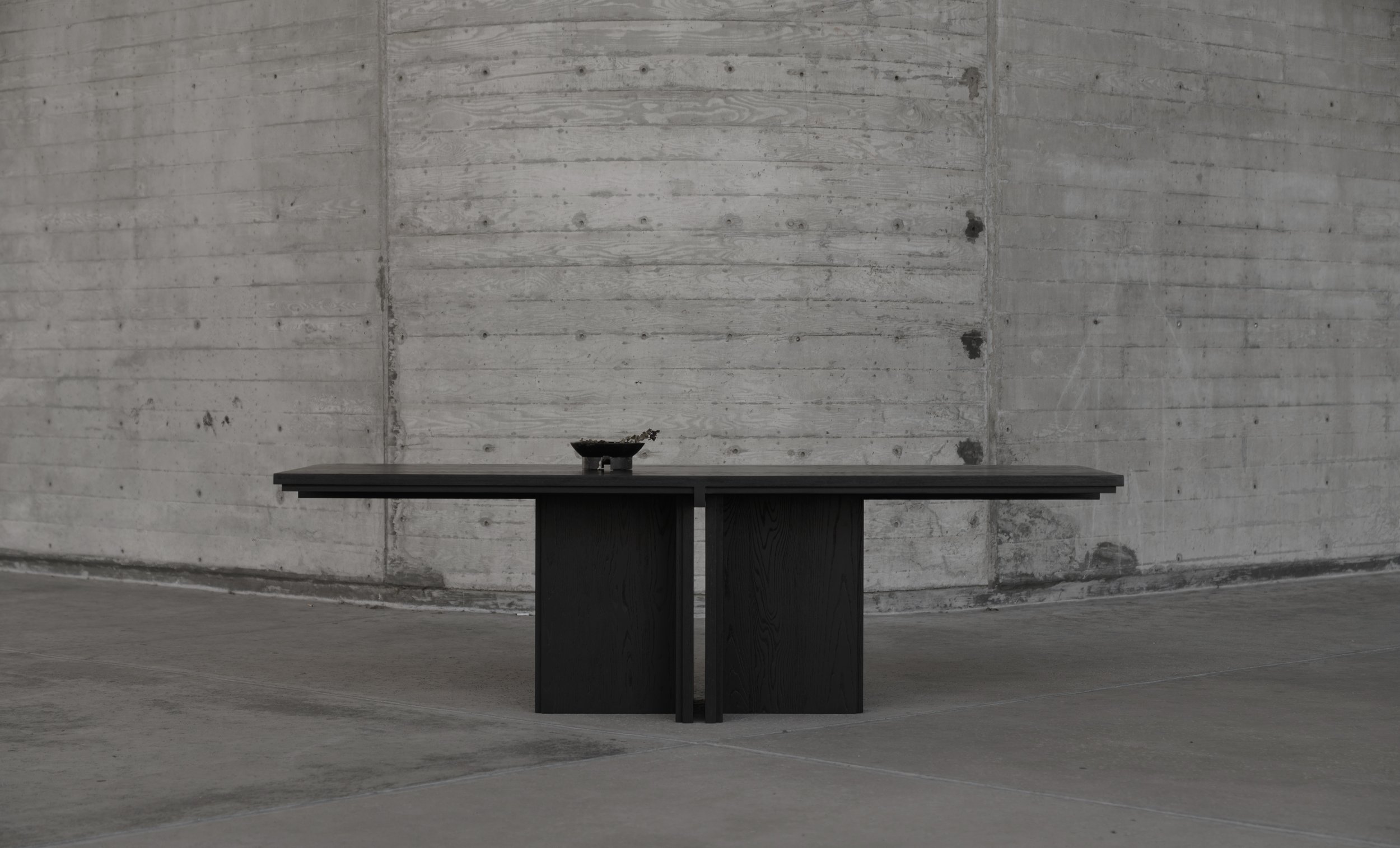OLTER DINING TABLE — DECERES_STUDIO