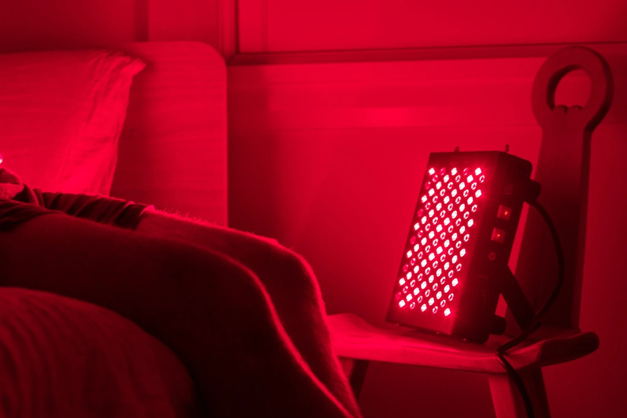 15 Proven Benefits Of Red Light Therapy Use At Home - Does It Work And ...
