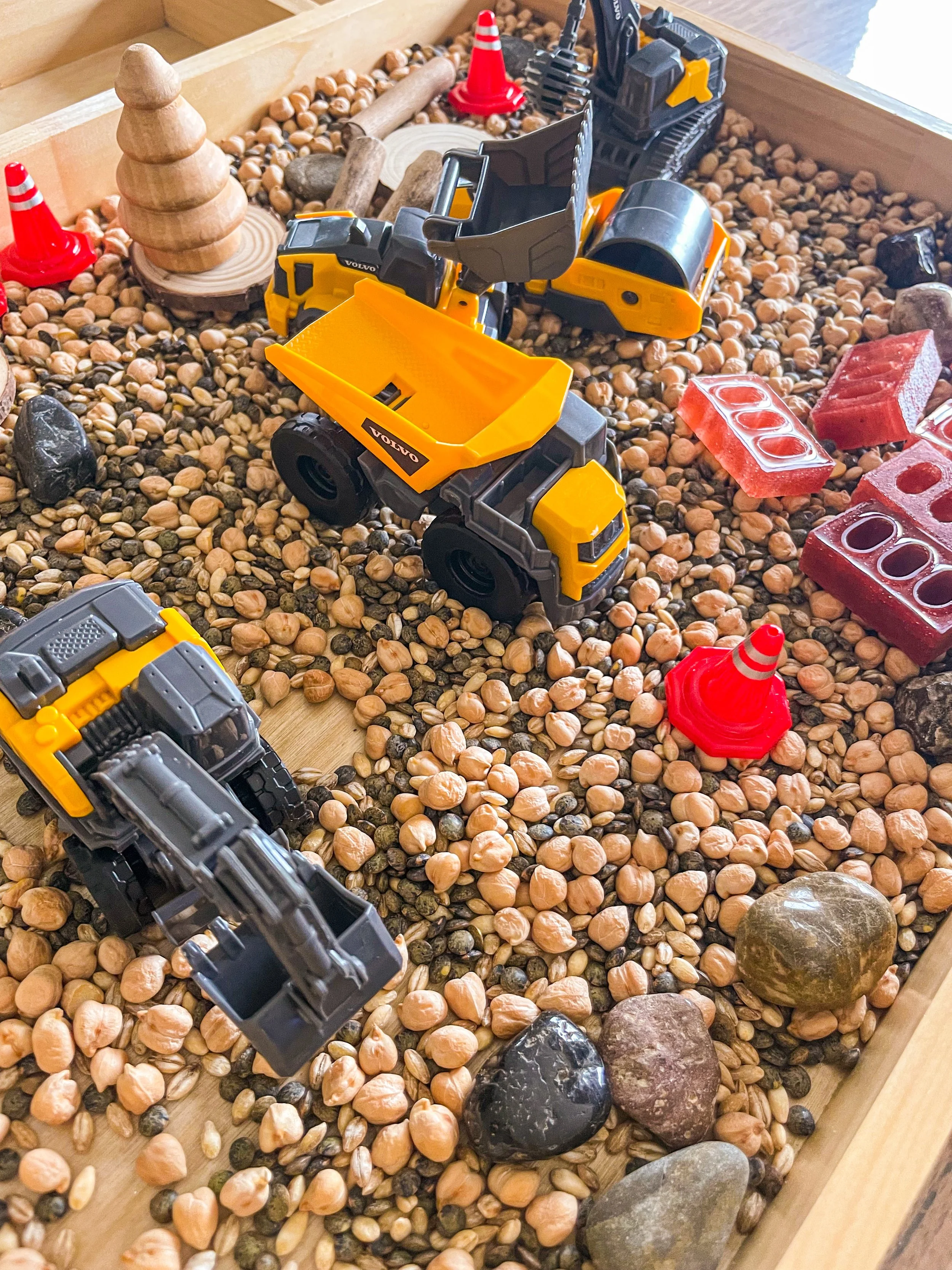 Construction | Build Creativity Today - Shop Construction Toys — Clever ...