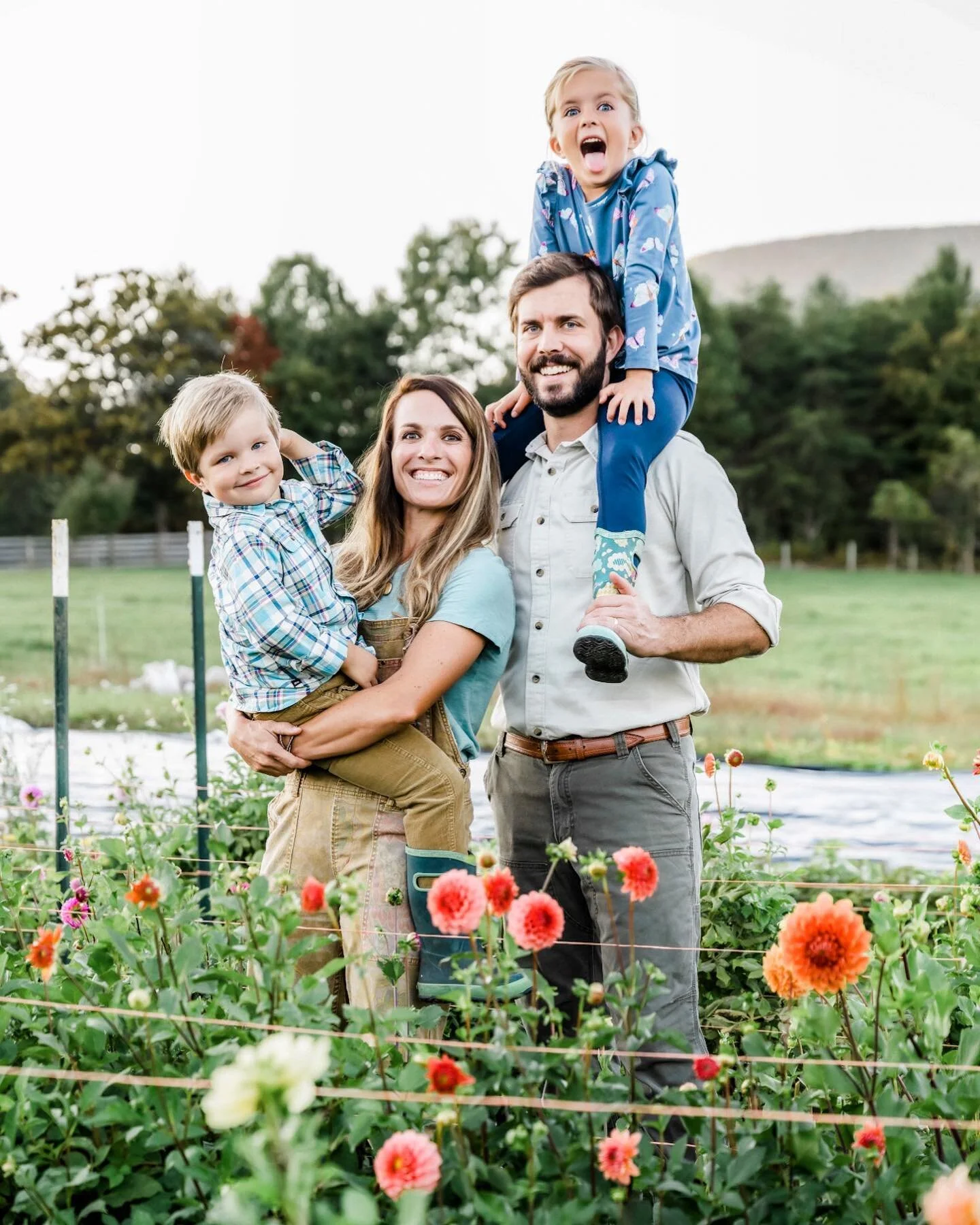 www.yonderyearfarm.com