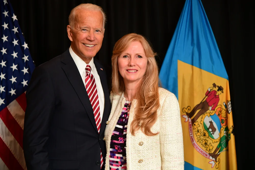 About — State Senator Stephanie Hansen