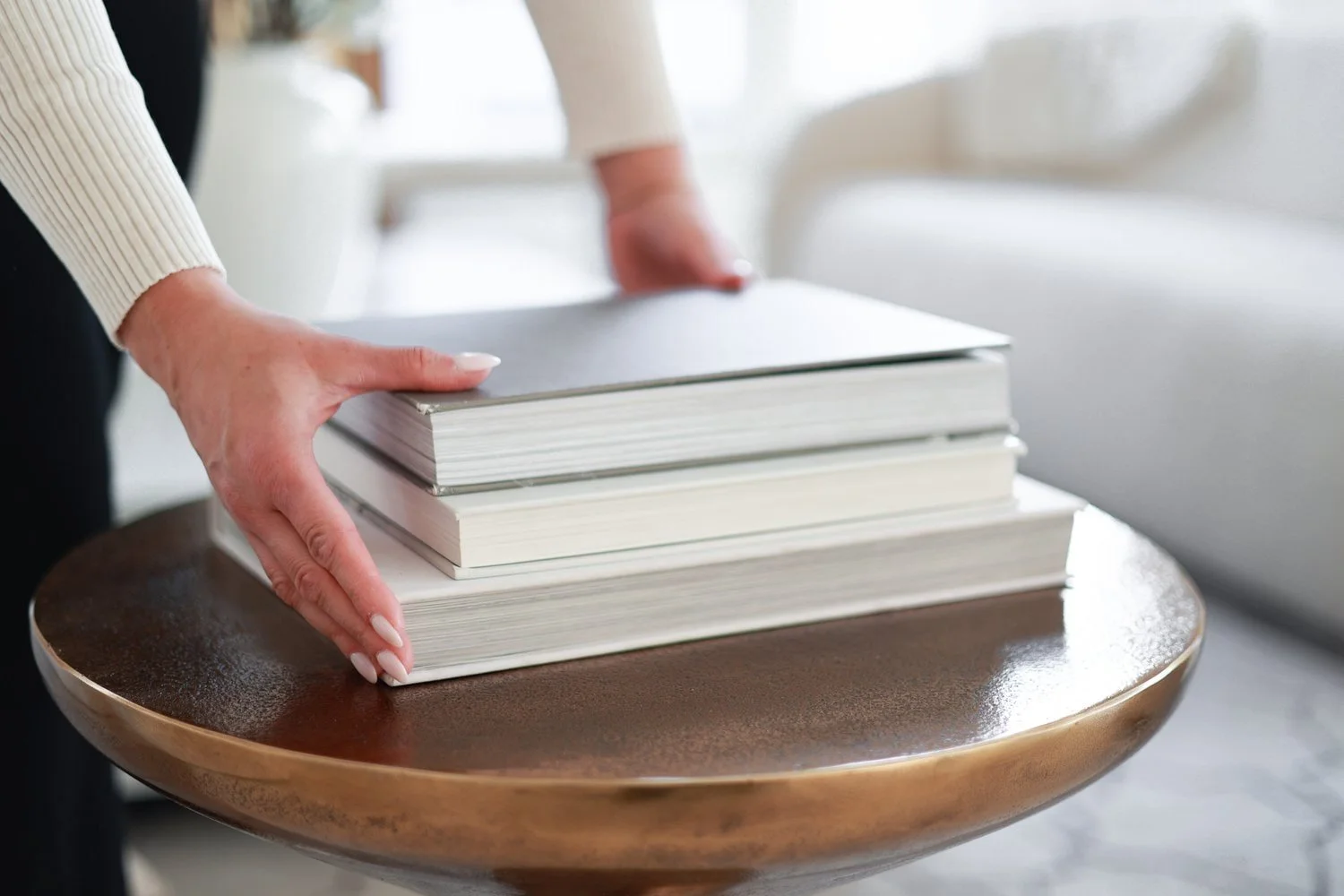 What is a Housekeeper and How to Hire a Housekeeper in Chicago
