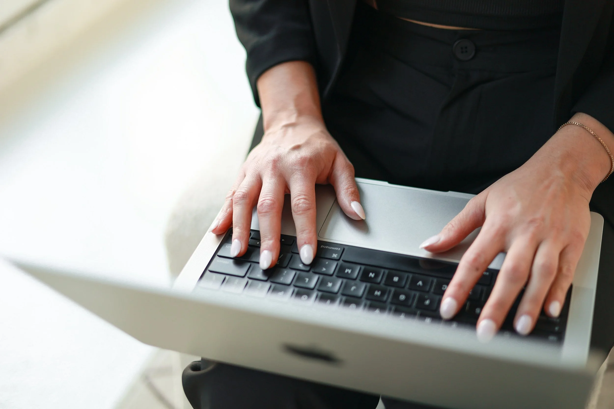 Hire a Personal or Executive Assistant | Household Staffing Agency