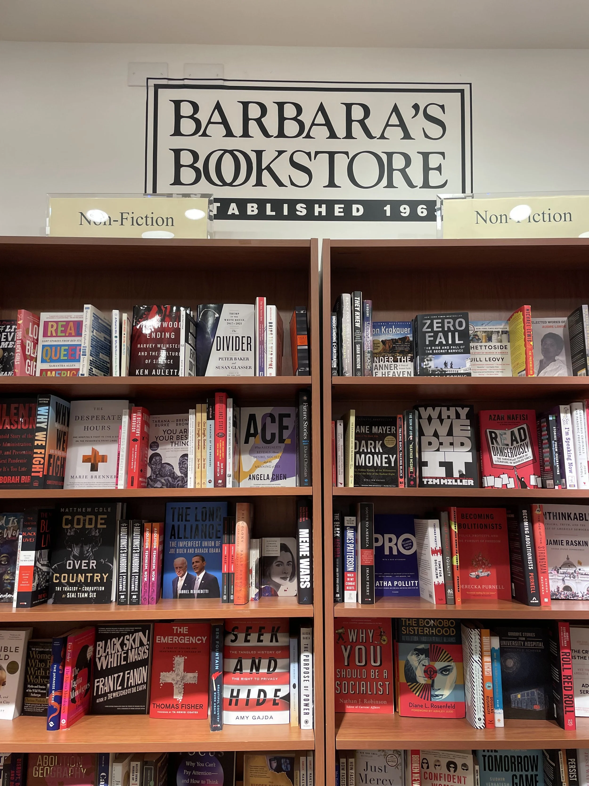 Best Chicago Bookstores to Visit in 2025 — Read & Run Chicago