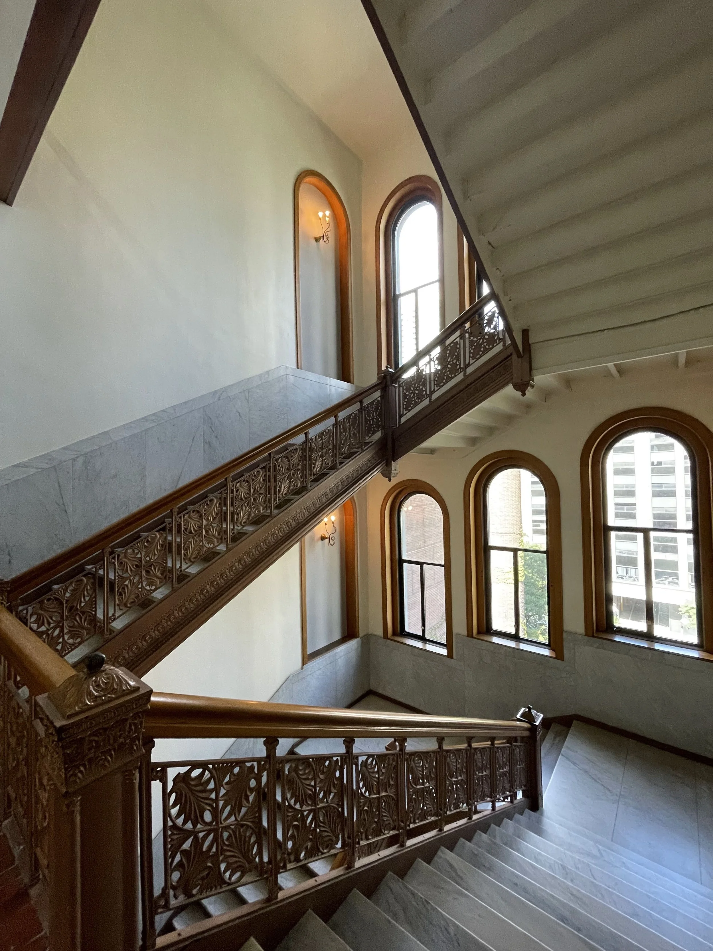 Best Chicago Bookstores to Visit in 2025 — Read & Run Chicago