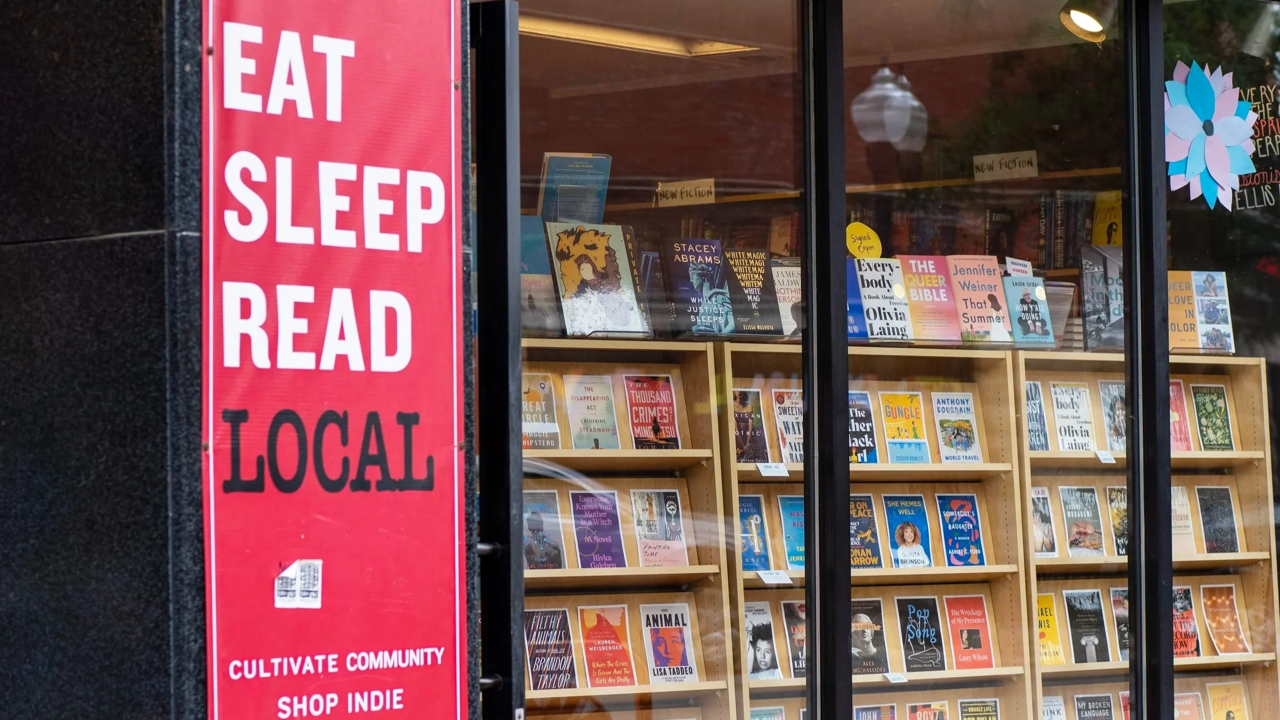Best Chicago Bookstores to Visit in 2026 — Read & Run Chicago
