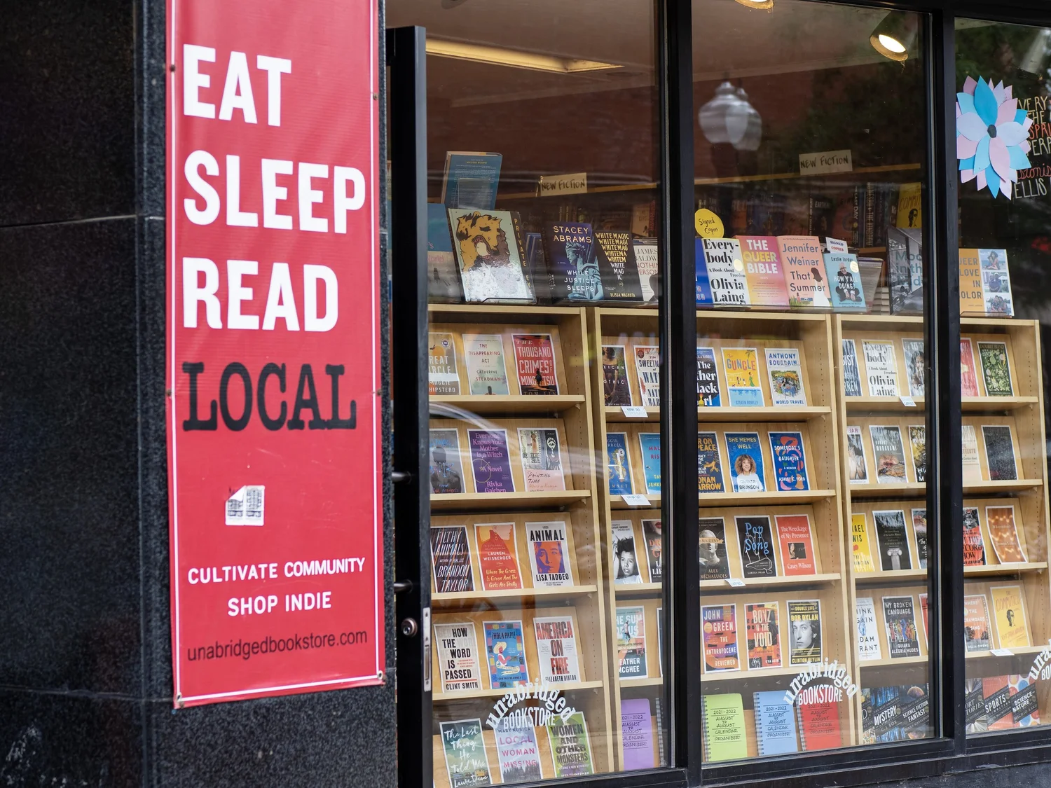 Explore Chicago’s Indie Bookstores with Read & Run Chicago’s 2025 ...