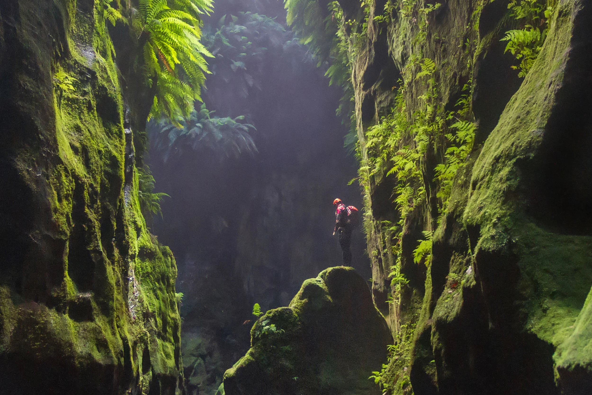 Claustral Canyon — ROAM