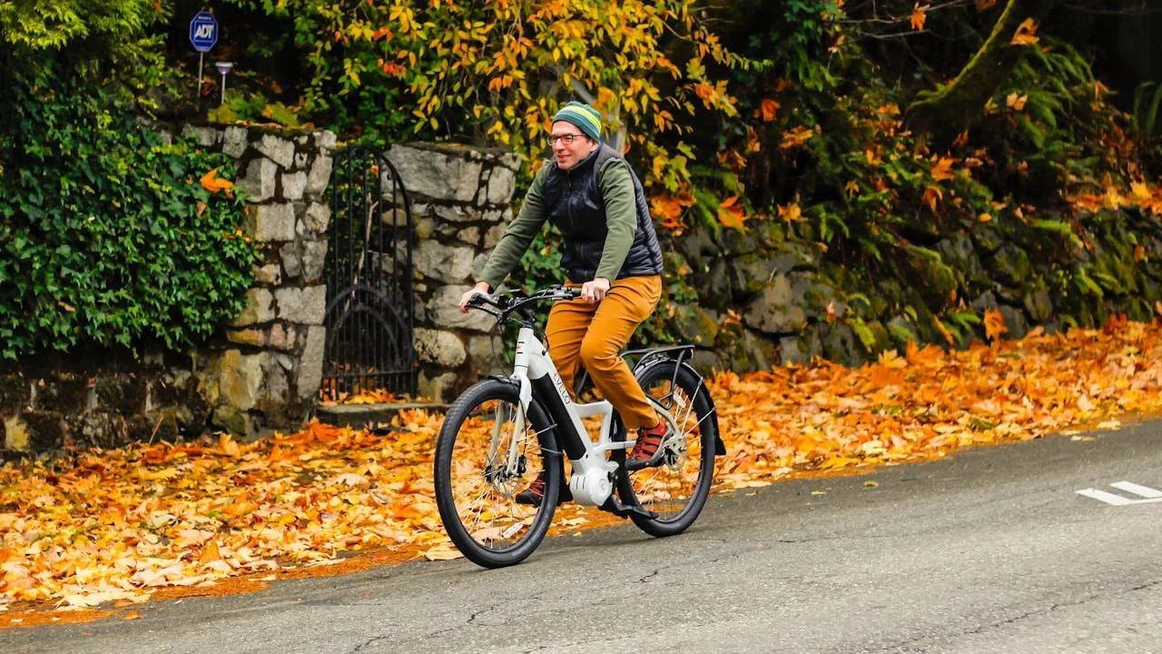 California (Finally) Launches E-Bike Program — Streets Are For Everyone