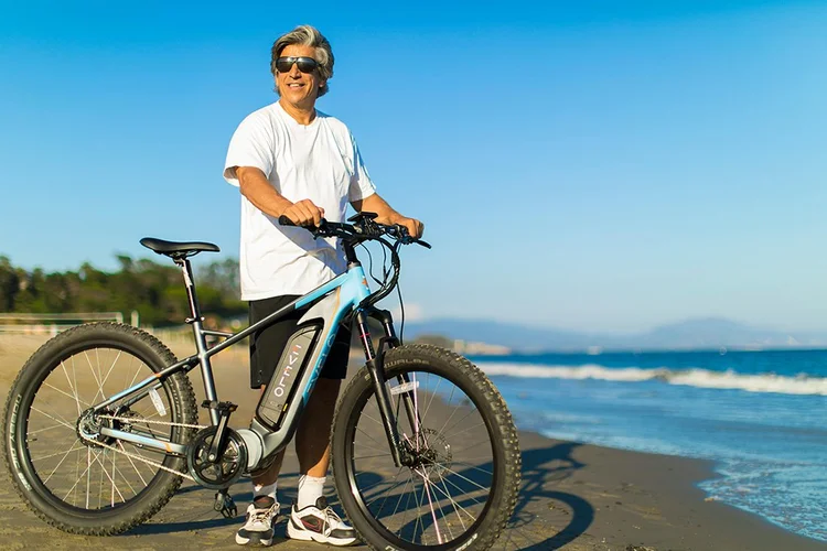 California (Finally) Launches E-Bike Program — Streets Are For Everyone