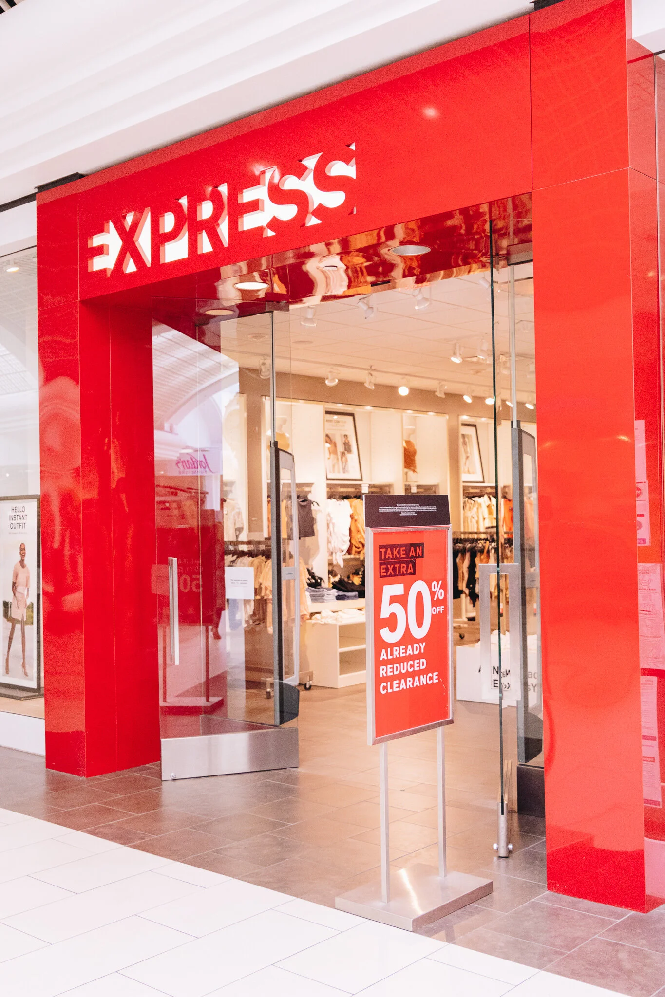 Directory List — Warwick Mall