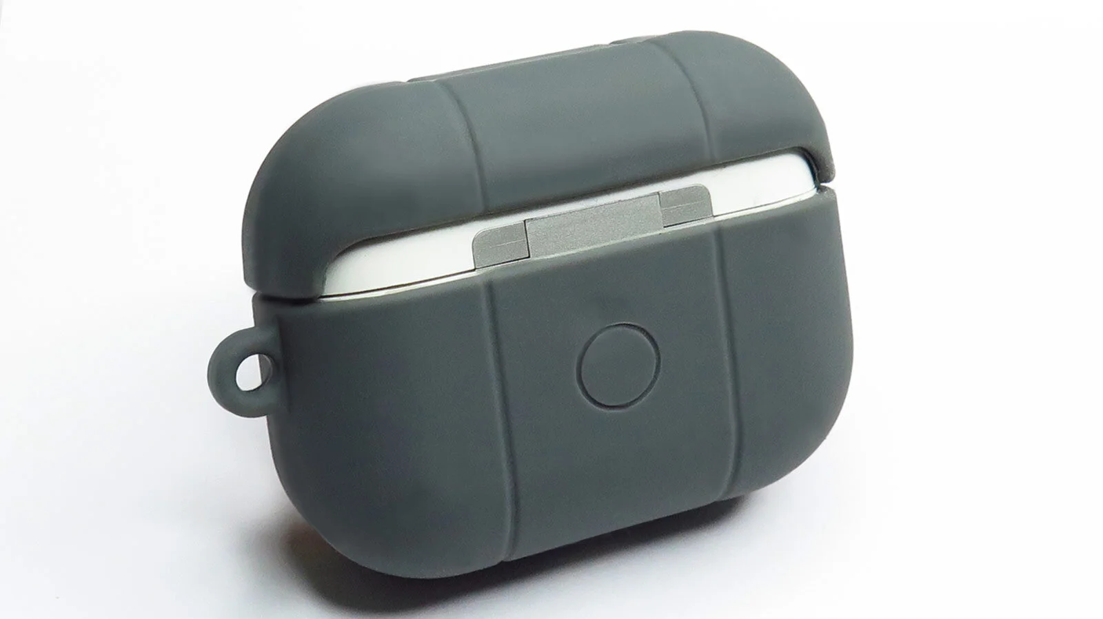 absolute-magic.com - Retro Styled "AM/FM Radio" AirPod Case for the ...