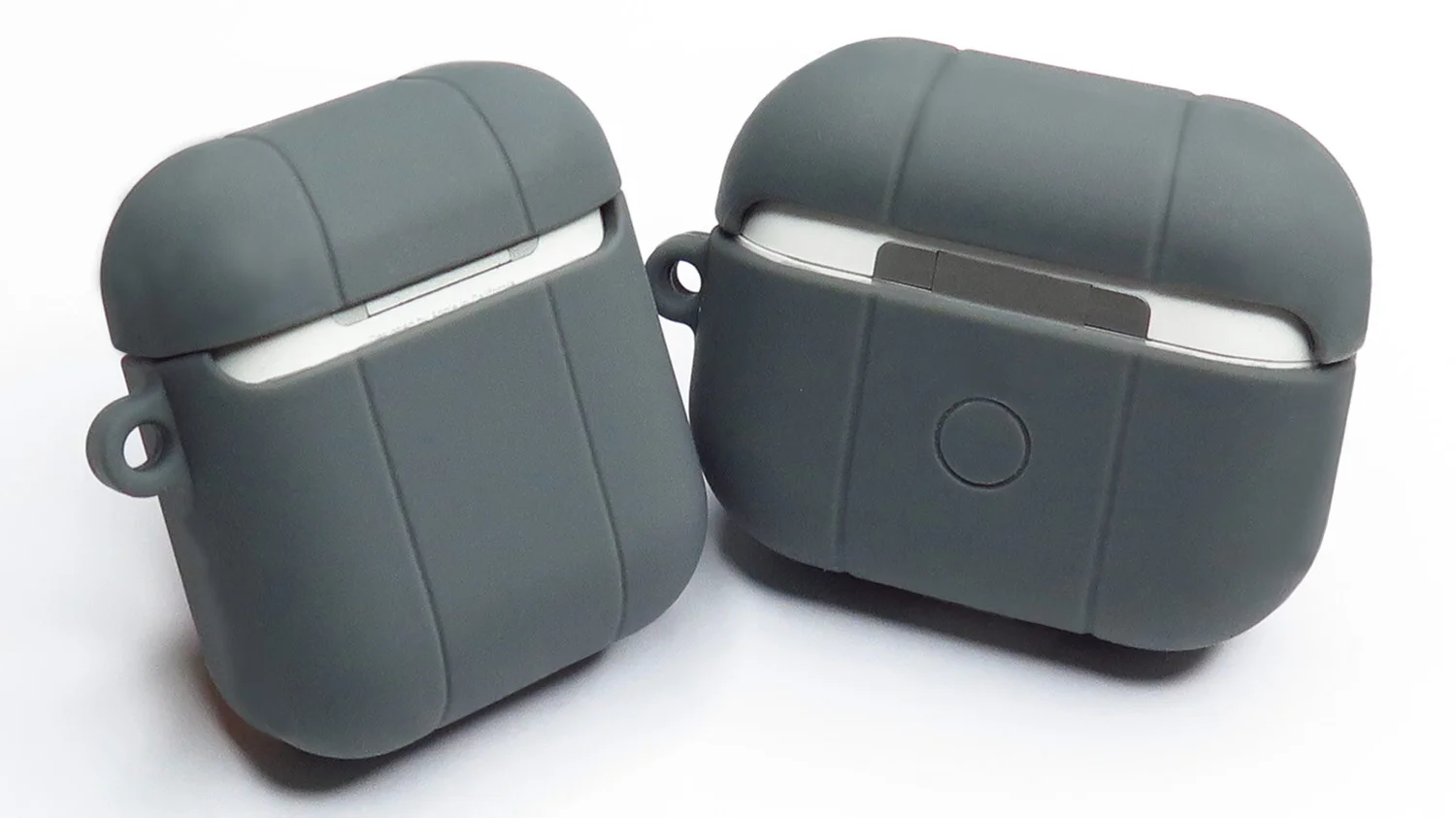 absolute-magic.com - Retro Styled "AM/FM Radio" AirPod Case for the ...