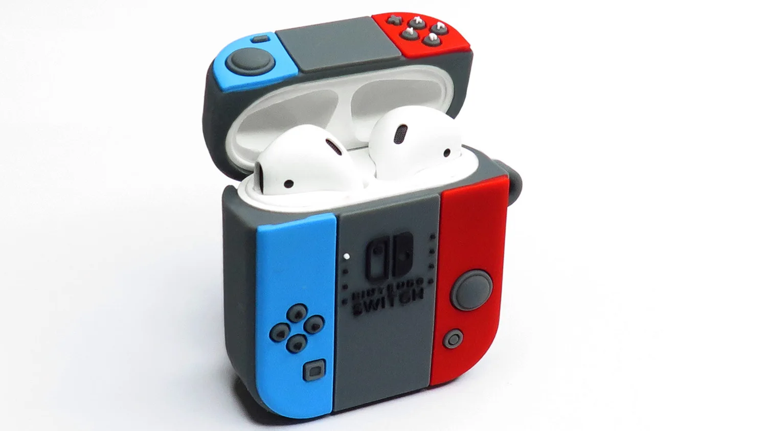 absolute-magic.com - Retro Styled "AM/FM Radio" AirPod Case for the ...