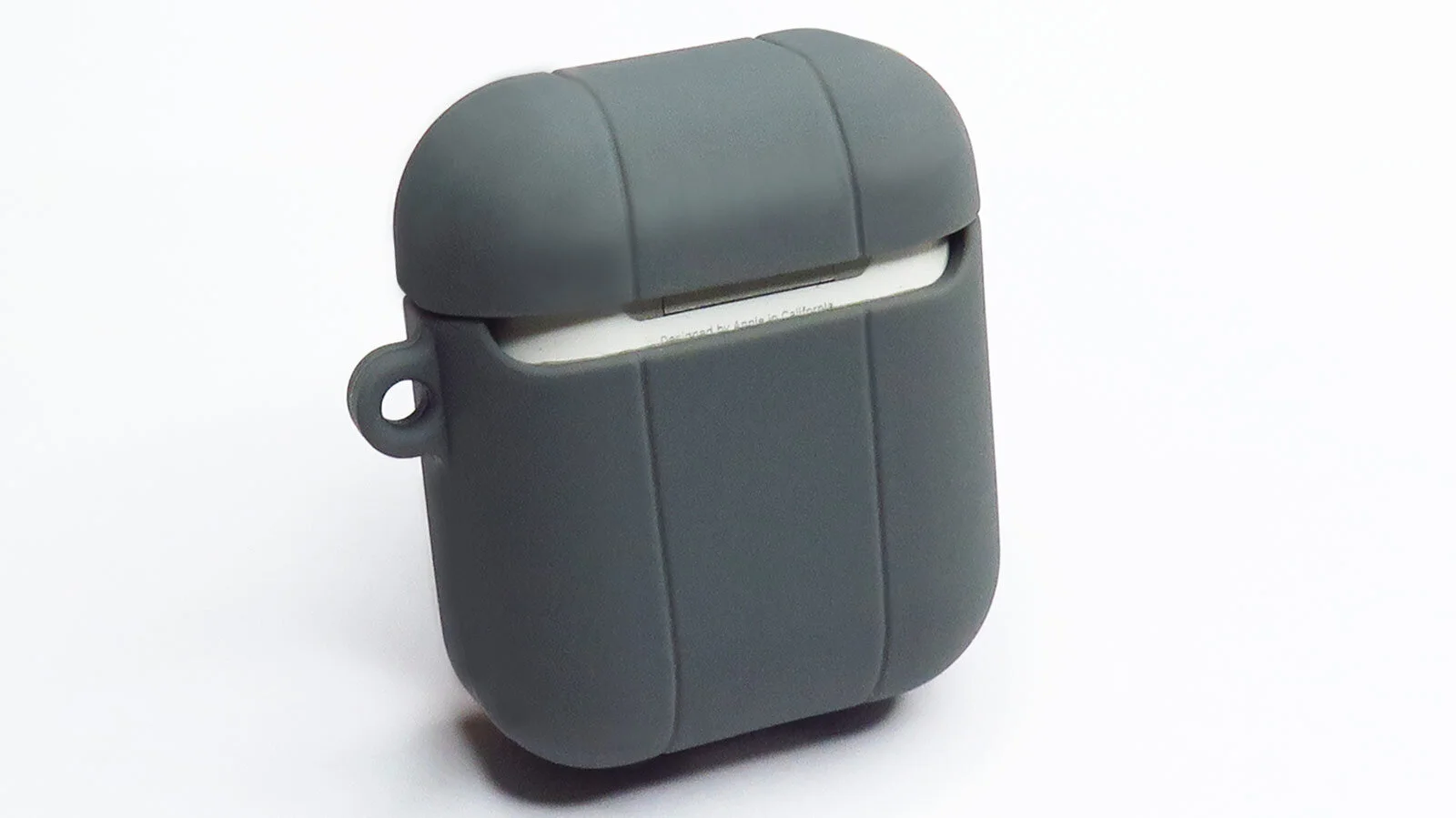 absolute-magic.com - Retro Styled "AM/FM Radio" AirPod Case for the ...