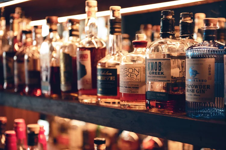 Single Barrel Liquor & Bar